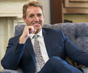 Jeff Flake Height, Weight, Religion, Net Worth, Age, Biogra