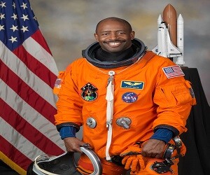 Leland D. Melvin Height, Weight, Religion, Net Worth, Age,