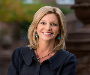 Karen S. Lynch Height, Weight, Religion, Net Worth, Age, Bi