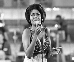 Nancy Wilson Height, Weight, Religion, Net Worth, Age, Biog