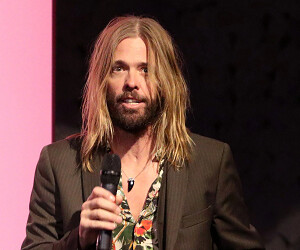 Taylor Hawkins Height, Weight, Religion, Net Worth, Age, Bi